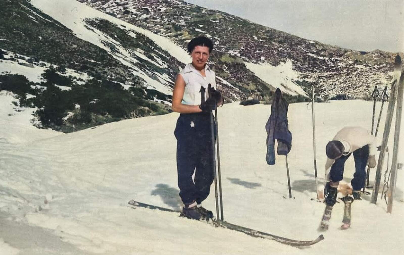 Un àlbum fotogràfic per recordar l’esportista pionera Margot Moles