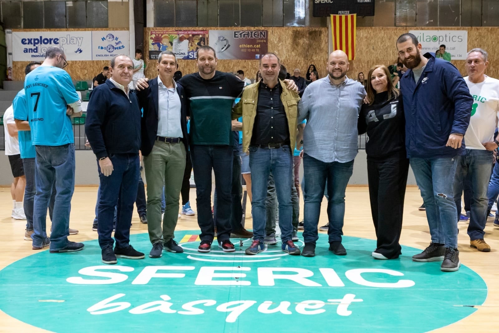 FOTOGALERIA | L’Sferic homenatja Javi Sánchez, un referent del bàsquet ...