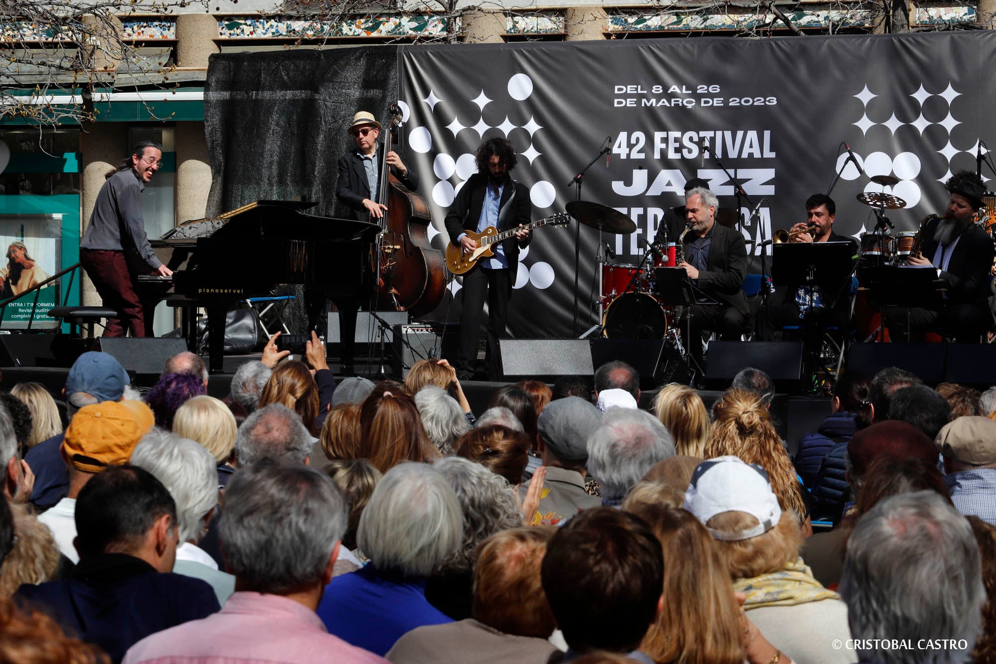 FOTOGALERIA | El Festival de Jazz de Terrassa a la plaça Vella
