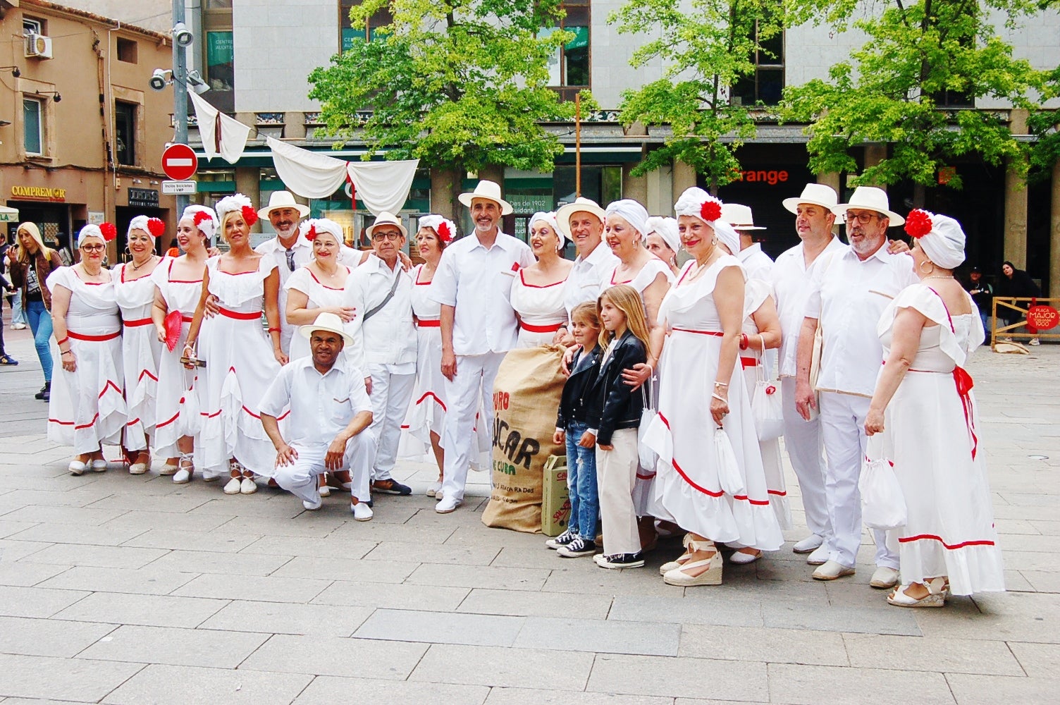 FOTOGALERIA | Música i danses de la bella i vella Cuba “Indians Cubans”