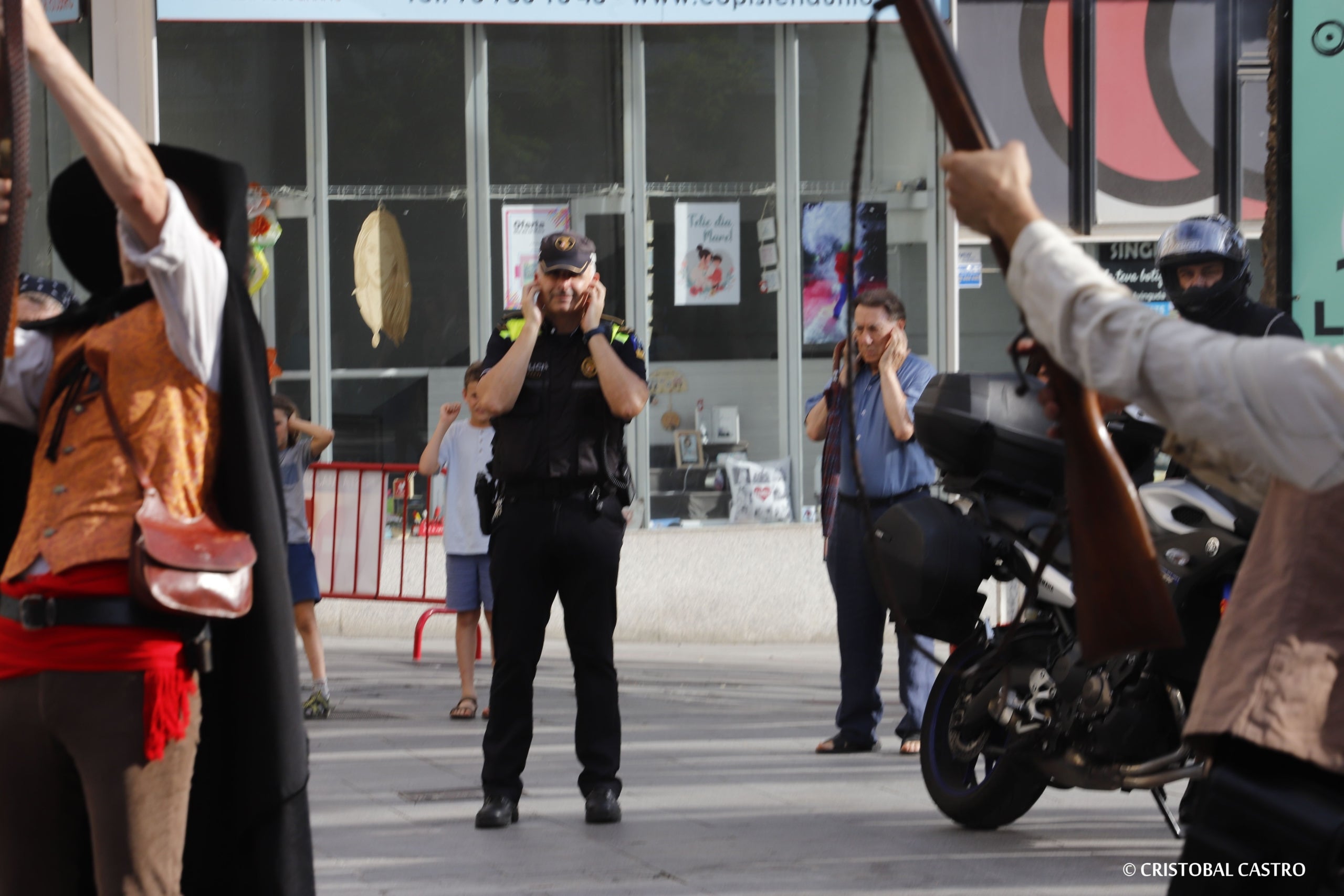 FOTOGALERIA | Ball del Serrallonga a la Festa Major de Terrassa