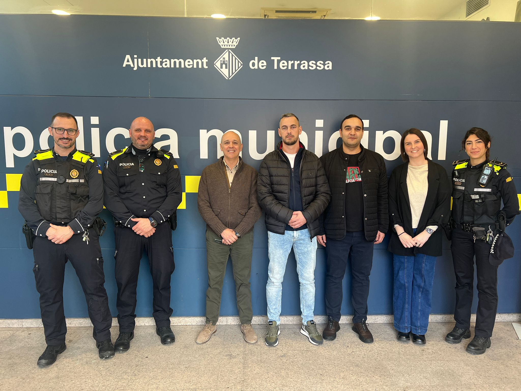 Policies de Romania es formen a Terrassa contra l’assetjament escolar