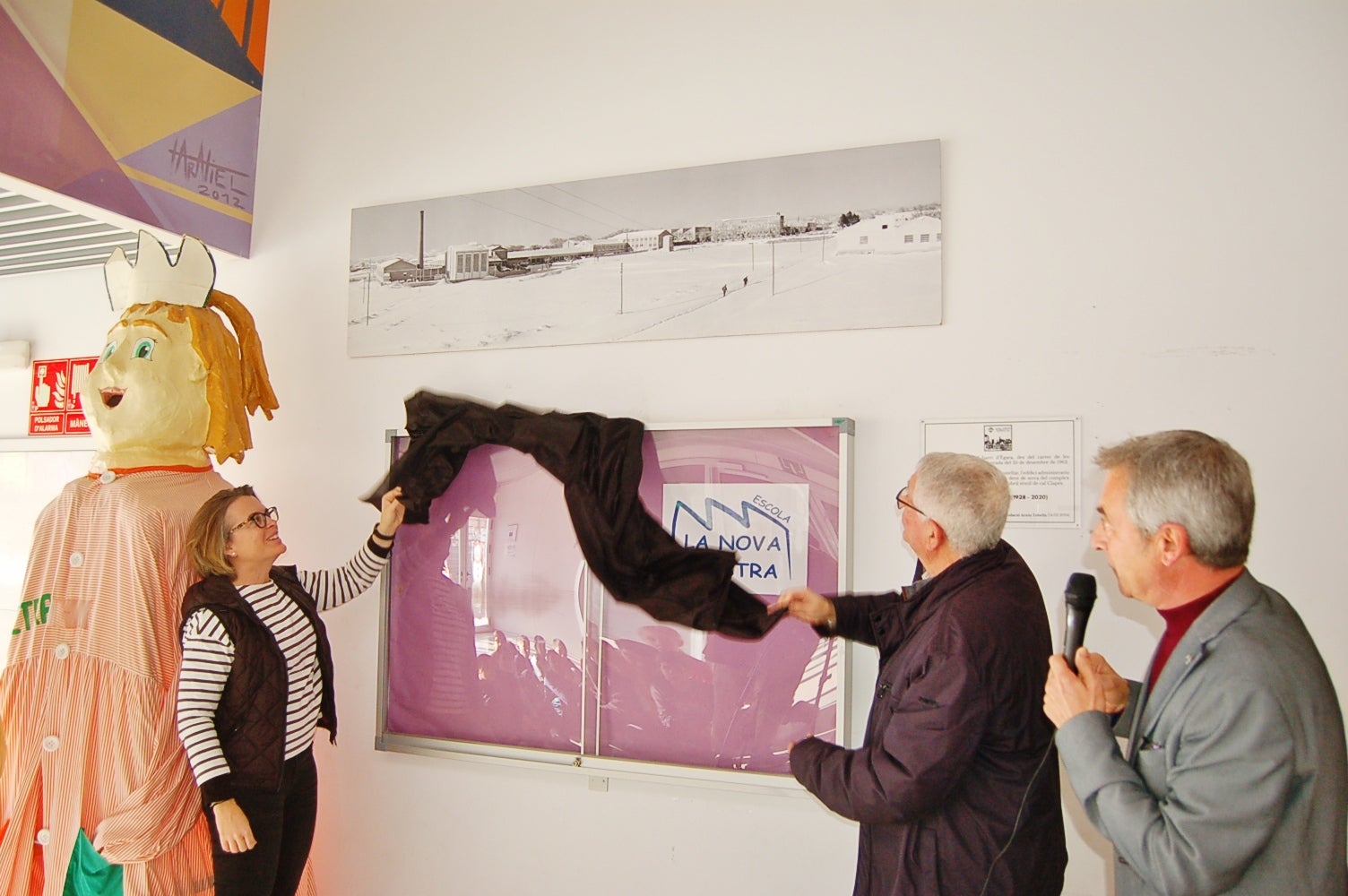 FOTOGALERIA | La Nova Electra incorpora una fotografia de la fàbrica ...