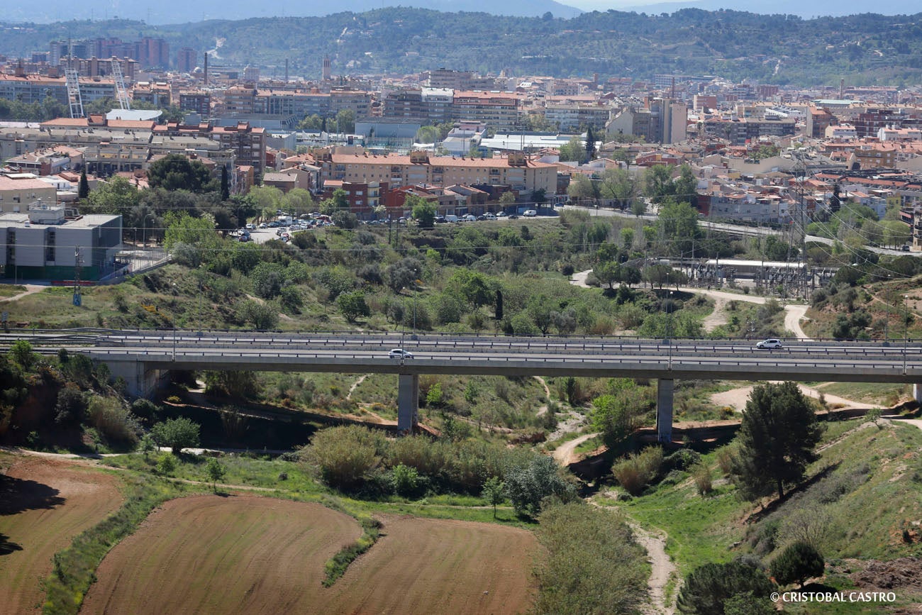 FOTOGALERIA Terrassa, el Llac Petit, La Mola, a vista d’helicòpter