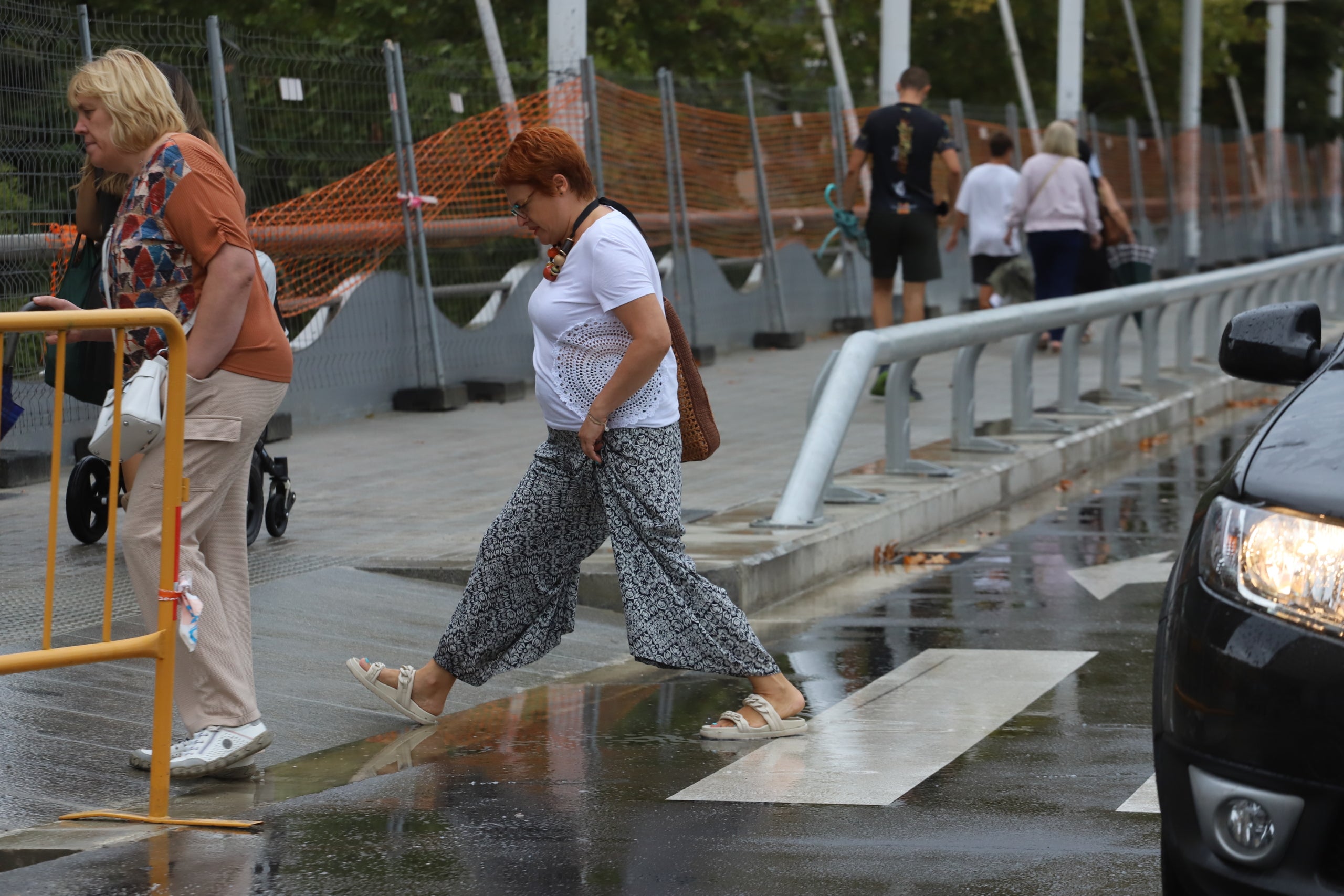 FOTOGALERIA | El pont del Passeig de Terrassa s’omple de bassals