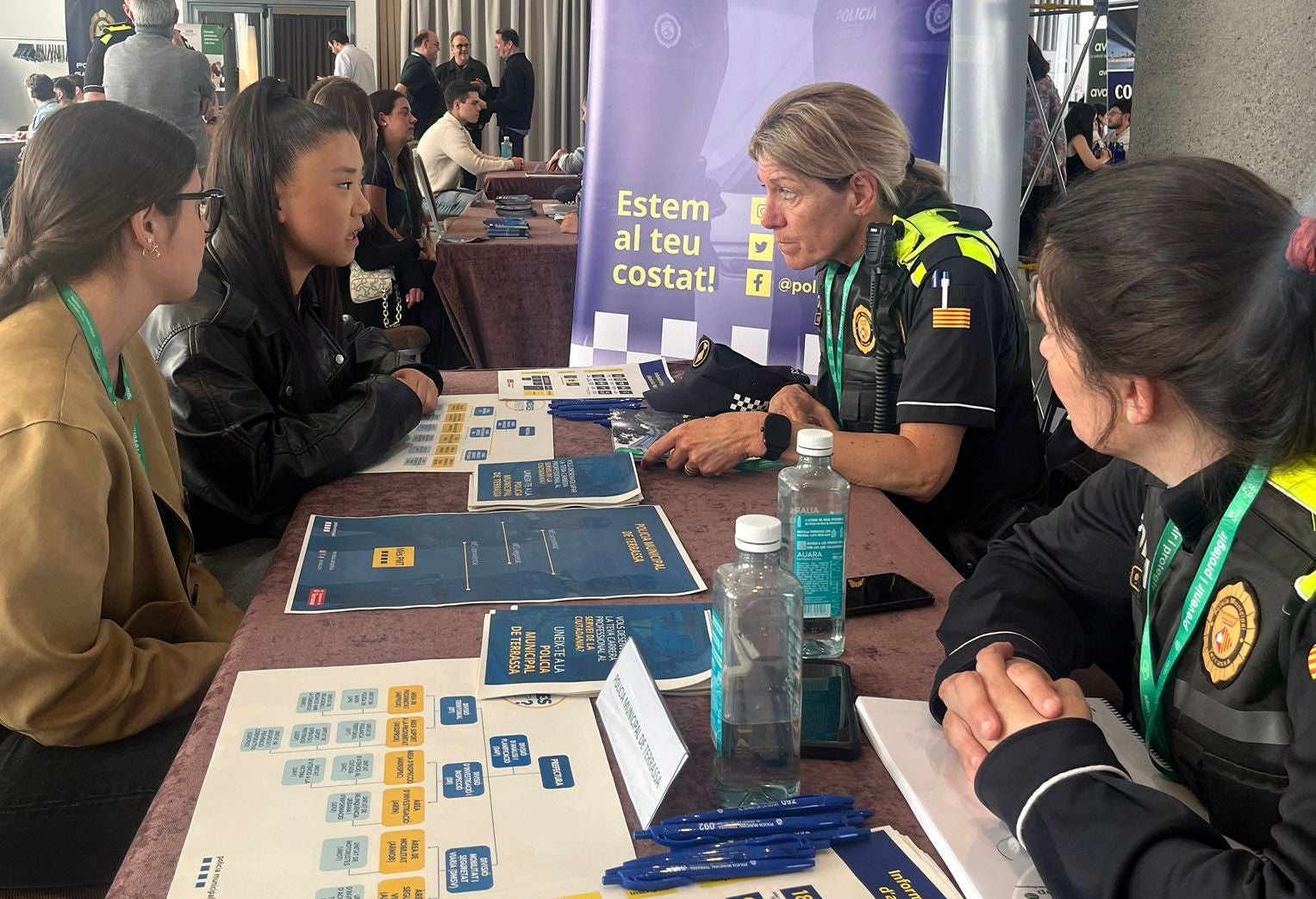 Policía de Terrassa busca nuevos agentes en la Feria de Empleo EPSI