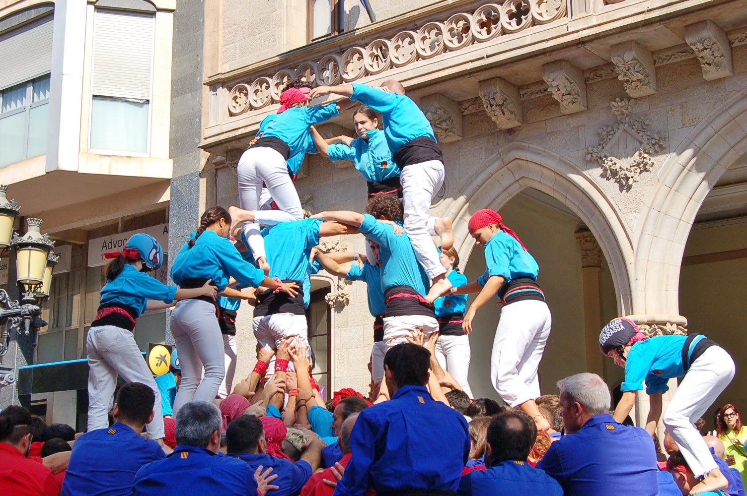 FOTOGALERIA | Els Castellers de Terrassa celebren el 125è aniversari de ...